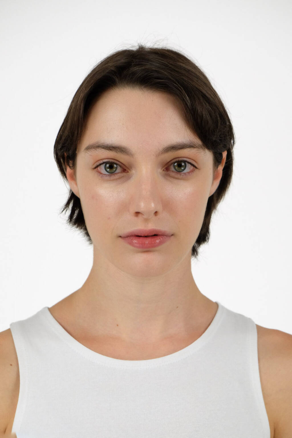 PERSONA — Anna Chi